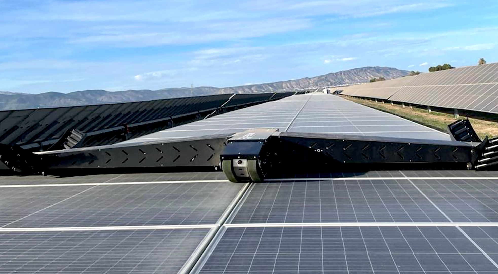 How Robot Cleans Solar Panels Without Water - Lucky Mag